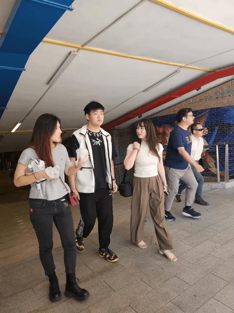 Hong Kong High School Students Visit XJTLU • China Admissions